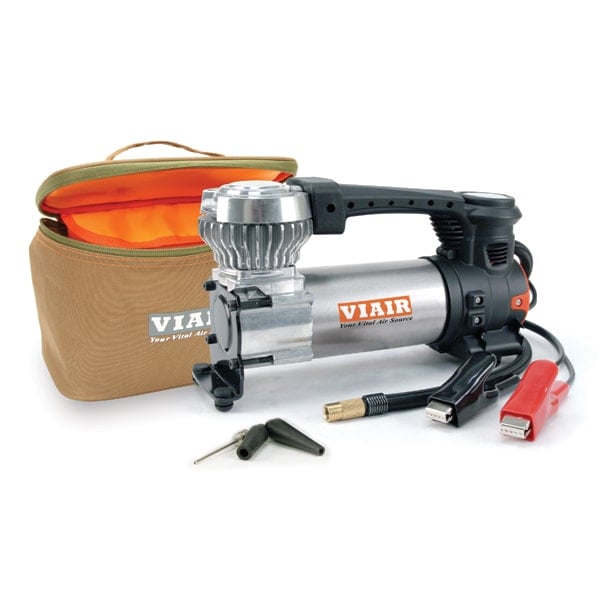 VIAIR 88P Portable Compressor Kit (12V, 120 PSI, for Up to 33" Tires ...