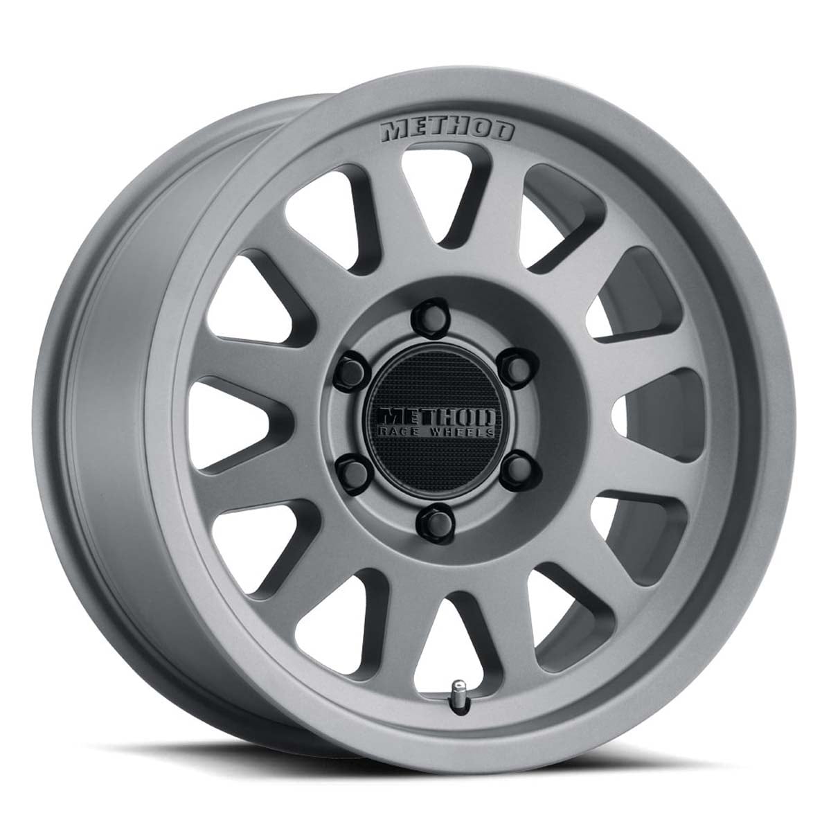 Method MR704 17" Trail Series Wheels, Matte Titanium | POLY PERFORMANCE